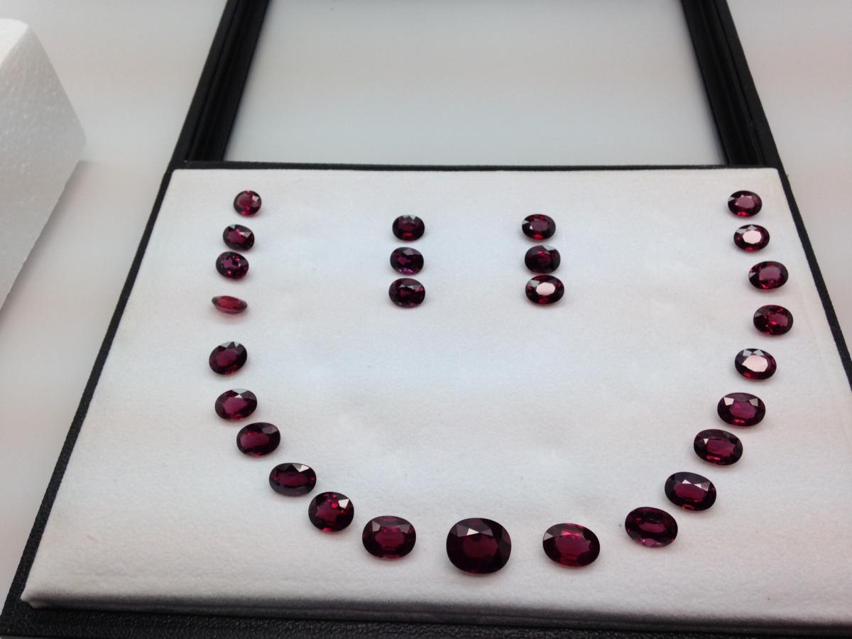 Wholesale Rhodolite Garnet gemstones in consistent quality