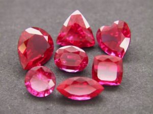 Ruby v/s Pink Sapphire - Difference between both corrundum