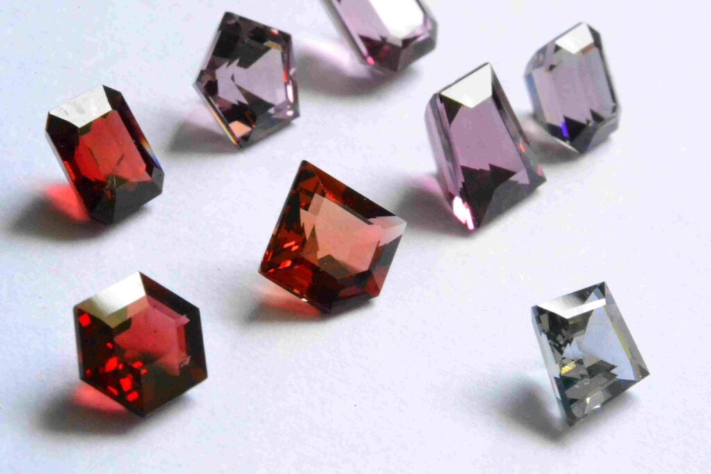 Grey Spinels: The King Of Wholesale Loose Spinels