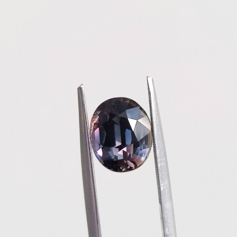 Discover the Enchantment of Tanzanian No-Heat Color-Change Sapphires: A ...